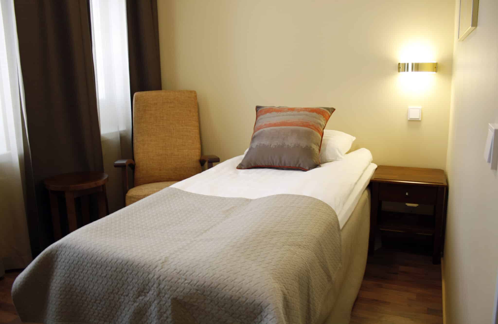 Why book directly from us? - Hotel Arthur